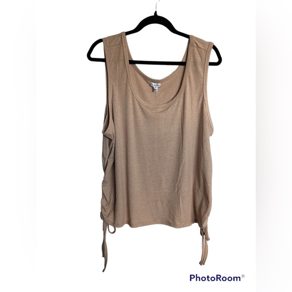 love, Fire | Tops | Nwt Lovefire Tank Top | Poshmark